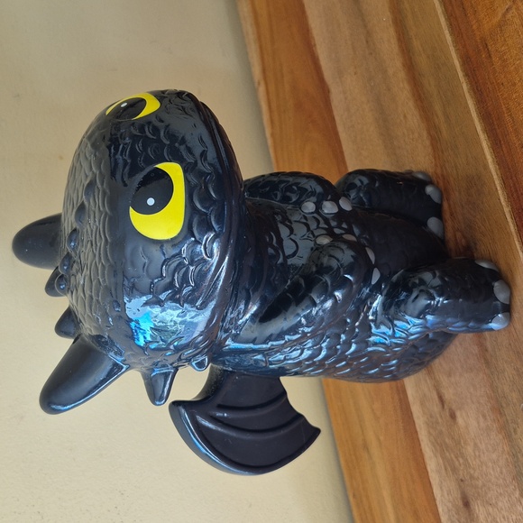 Dreamworks | Accents | How To Train Your Dragon Ceramic Coin Bank ...